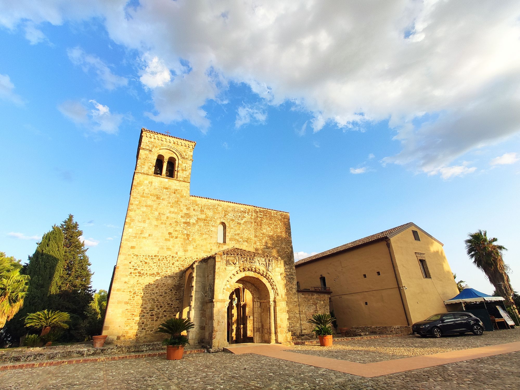 Santuario di Anglona | Percorsi e-bike Montalbano Jonico | BikeSquare